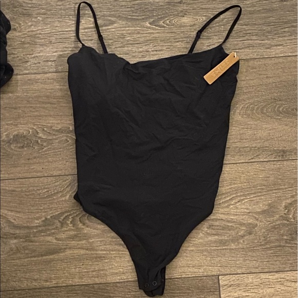 SKIMS | Tops | Nwt Skims Cami Tank Thong Bodysuit Medium | Poshmark